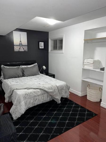 1 Bedroom Apartment W/wifi And Private Entrance - Ajax