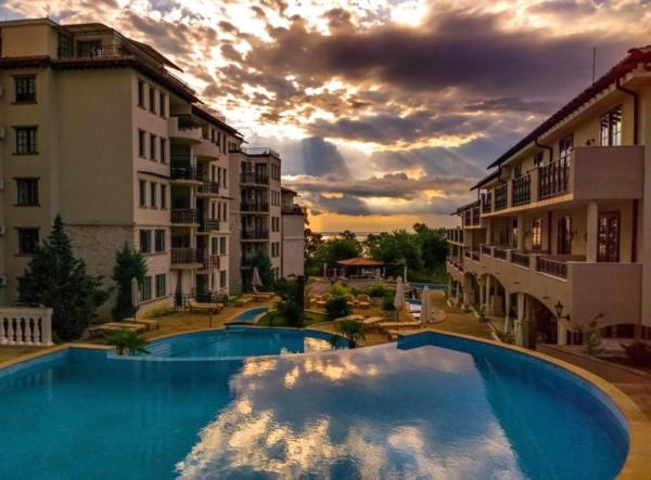 Apartments In The Cliff Obzor Bay - Obzor