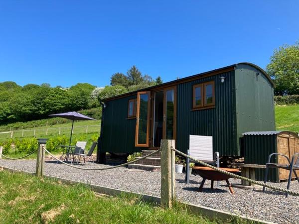 Fullabrook Farm Retreat, The Shepherdess Hut - North Devon District