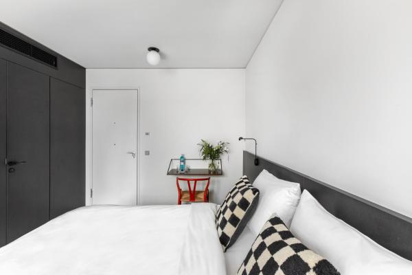 Numa Berlin Savi - Berlín