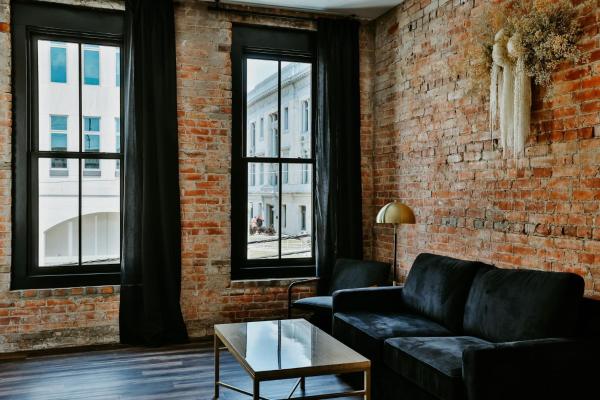 Urban Collective Boutique Hotel - Maryville, IL