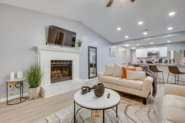 Atlanta Getaway With Private Yard 3 Mi To Airport - Riverdale, GA