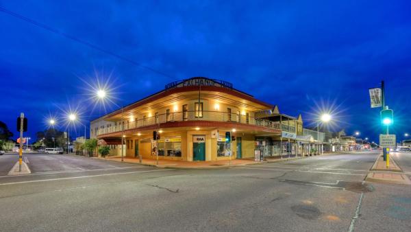Royal Exchange Hotel - Broken Hill