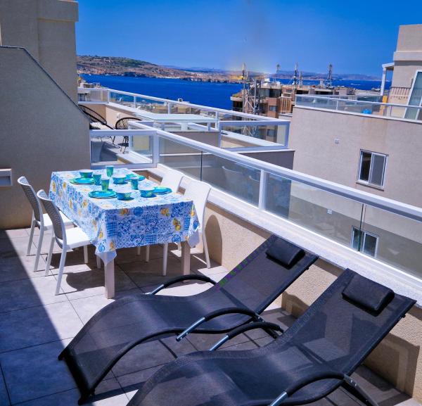 Sea View New Penthouse Terrace & Garage Parking - Malte