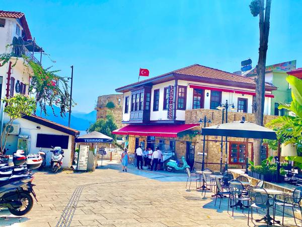 Ulivo Hotel - Döşemealtı