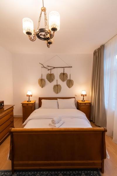 Radu's - Traditional Ultracentral Apartment In The Old Town - Brașov