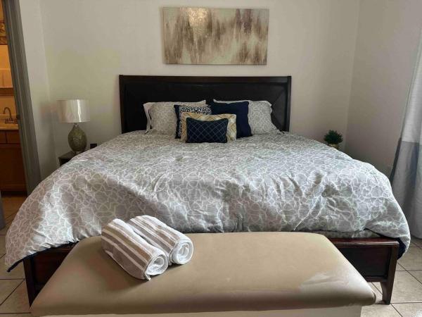 Home Away From Home - 3 Bed & 2 Bath - Best Value - Eagle Pass, TX