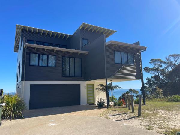Bayview Breeze - Moreton Island