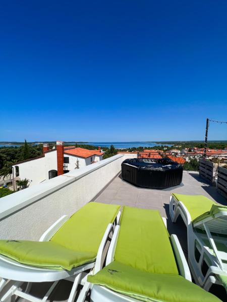 Apartments Korana - Peroj