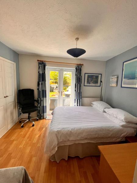 Choice Of One Double Bedroom With A Comfy Double Bed And Private En Suite For Solo Travellers Or Couples ,Or Alternatively Book Two Double Bedrooms For Families Or Friends - Cranbrook, UK