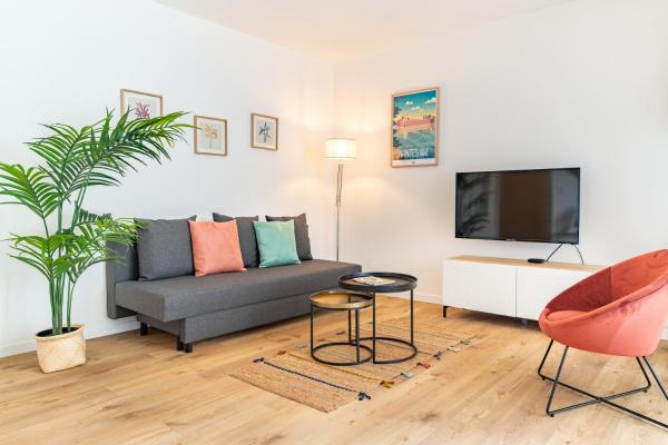 Le Congrès- Au Cœur Du Centre Ville Avec Parking - Forêt de Touffou