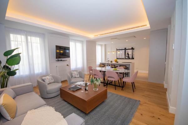 For You Rentals Lujoso Y Elegante Ap Temporal En Centro Madrid Alc35 - Madryt