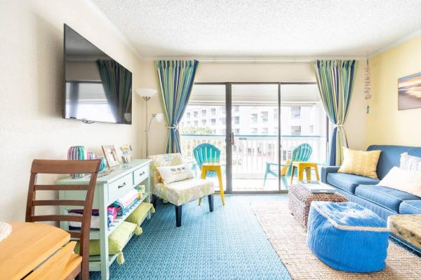 Gypsea Blu Beach Condo Steps To The Beach - Galveston, TX