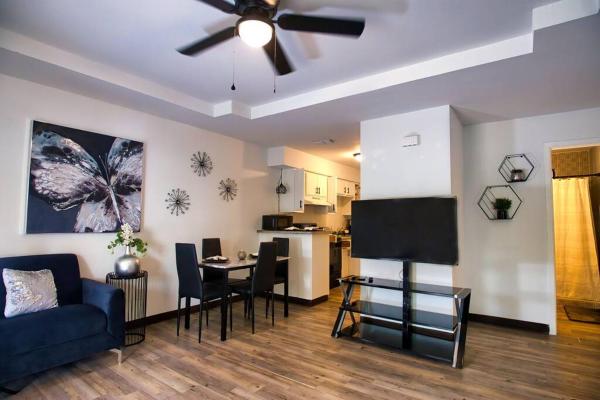 Chic & Cozy 2 Bedroom - 1 Bathroom - Rated Best - Coahuila