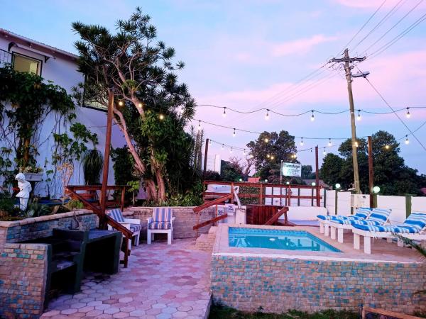 Queensburgh B&b Or Self Catering - Pinetown