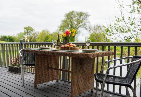 Lily Pad Lodge - Worcestershire