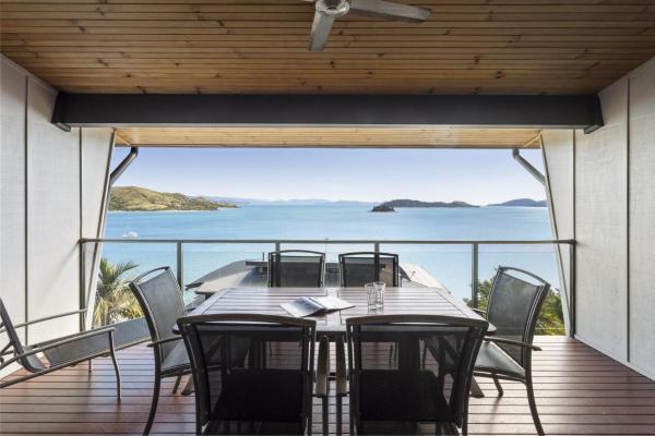 Shorelines 23 Hamilton Island - Oceanviews, Golf Buggy And Transfers - Hamilton Island