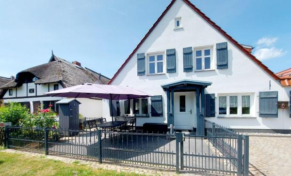 Hochwertiges Fischerhus Mit Terrasse Und Grill - Greifswald
