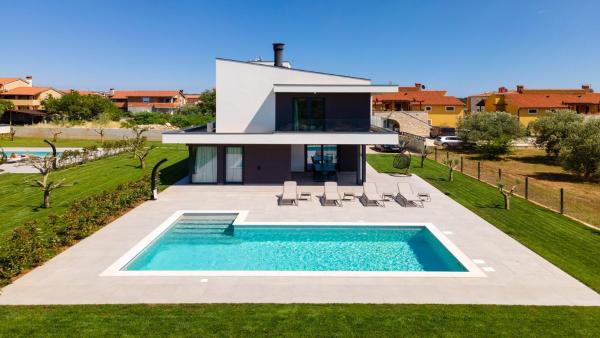 Modern And Stylish Villa In Vodnjan - Fažana