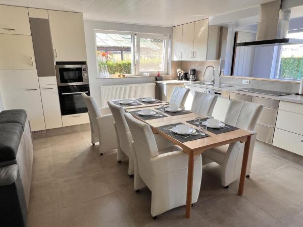 Lovely House In Heers With 2 Bedrooms - Borgloon