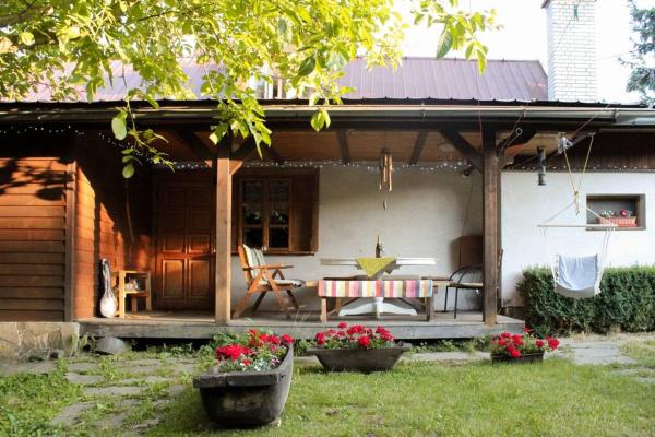 Dřevěnice U Azzyho - Vršatské Podhradie
