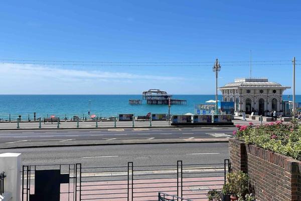 Sea View - 2 Bedroom - West Pier - Brighton Beach - Hove