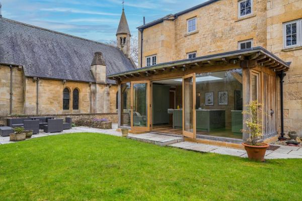Hulls House - Moreton-in-Marsh