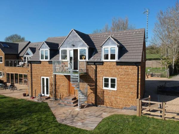 Field View - Oakham