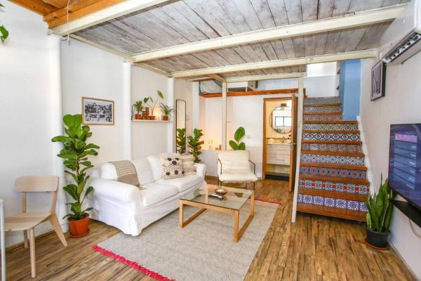 Magical 2 Story Old Jaffa Loft - Tel-Aviv