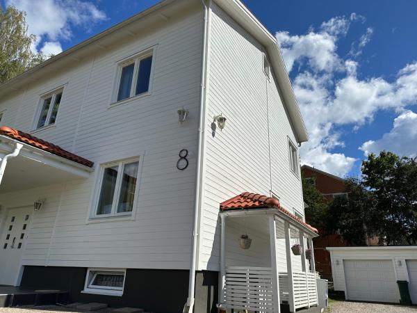 Lugnt Och Mysigt Boende I Trevligt Villaområde - Gävle