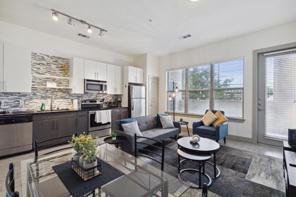 Stylish 1 Bedroom Apartment In Medical District - Dallas, TX