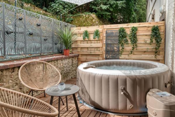 Superbe 2 Pièces Avec Jacuzzi Privatif Face Gare Proche Cathédrale - Lucé