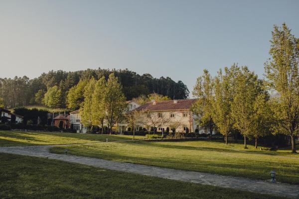 Amalurra Ecohotel & Retreat Center - Balmaseda