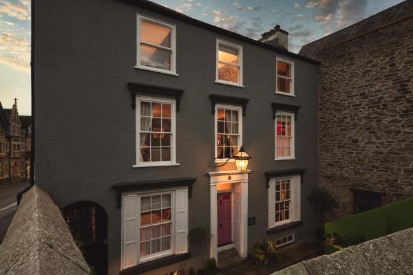 One Drake Road, Tavistock, Devon - Devon
