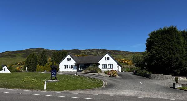 Springburn Farmhouse - Spean Bridge