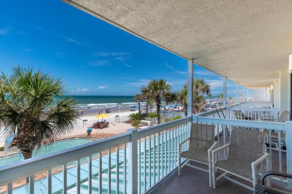Daytona Beach Resort Oceanfront 1 Bedroom Suite, 2 Queen Beds - Florida