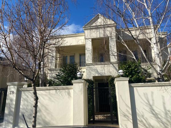 Art Deco In Toorak - Saint Kilda