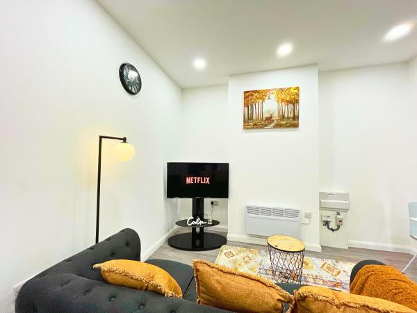 Entire 2 Bedroom Flat Leicester Dmu - Lt Flat 2 - Kirby Muxloe Castle