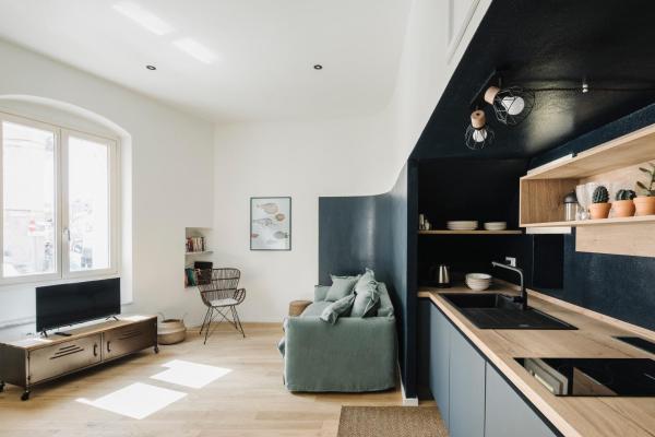 Bassamarea - Una Sorpresa In Centro Storico - Carloforte