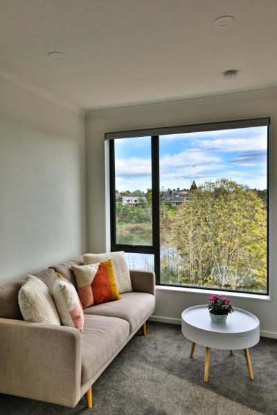 Amazing The Waikato River-view Brand New Villa With 4 Bedrooms - Huntly