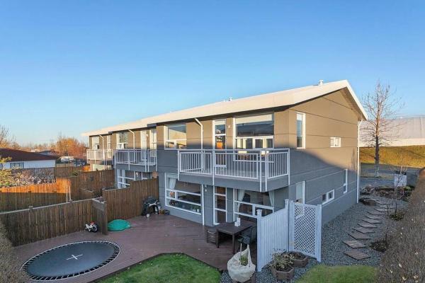Family Villa In Suburban Reykjavik - Reykjavik