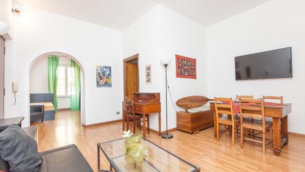 Rental In Rome Santini Apartment -