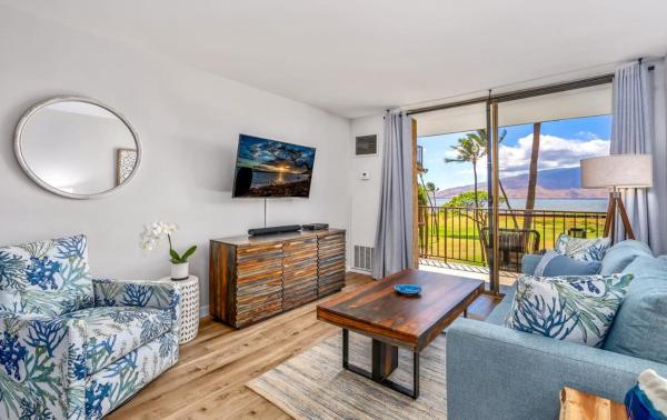 Modern And Relaxing Oceanfront Vistas - Maui, HI