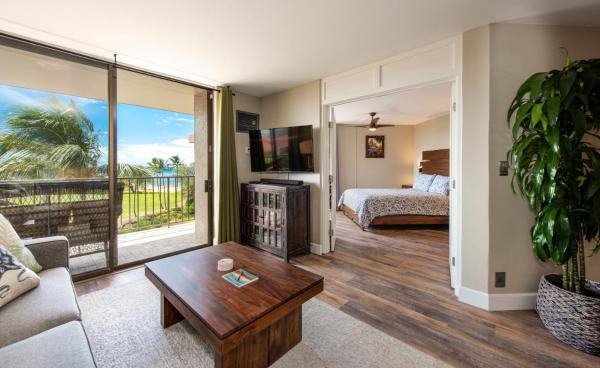 Refined Oceanfront Retreat - Hawaii