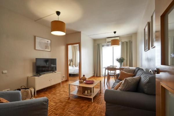 Apartmento 3 Hab + 2 Baño + Balcón - Calle Marina - Barcelona