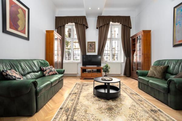 Emerald Suite With Free Parking - Budapest