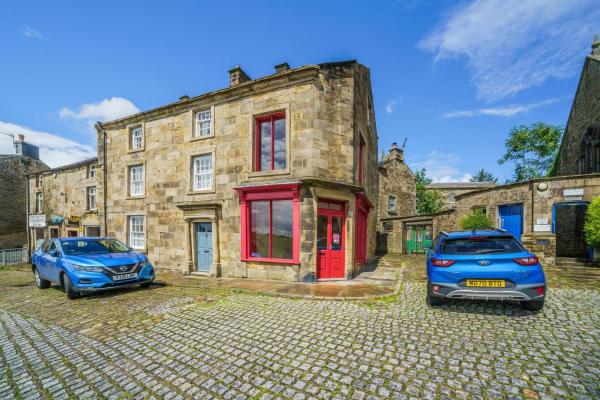 Bank House | Peak District - United Kingdom