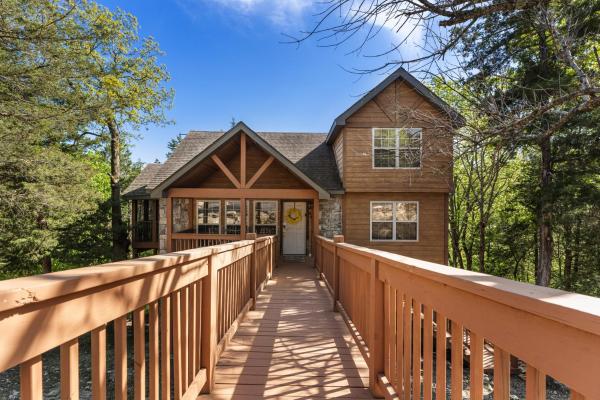 Whispering Woods Lodge-sleeps 10 Home - Branson