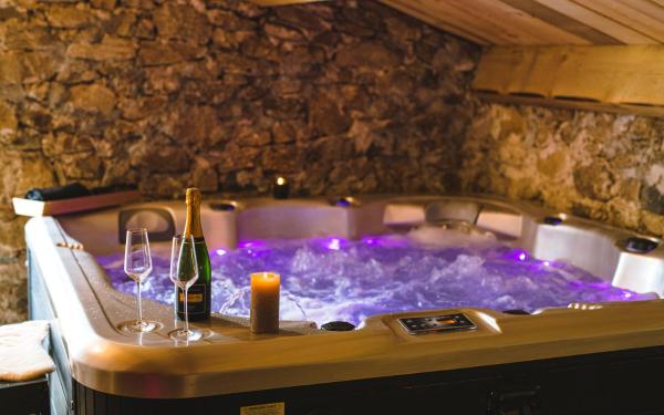 La Ferme De Beauregard Spa -Lanarce 07660 - Jacuzzi Et Sauna - Ardèche