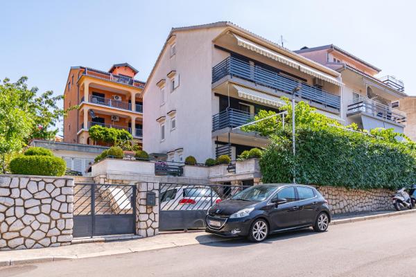 Apartments With Parking Spaces Crikvenica - 5494 - Crikvenica